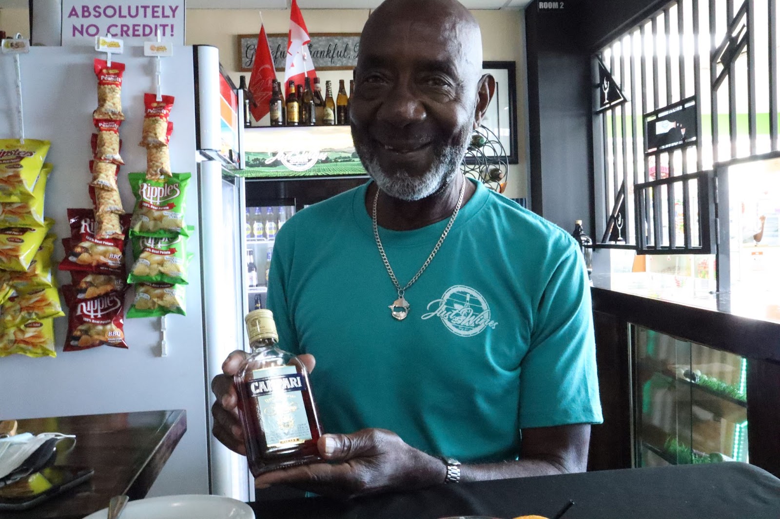 A Bar Owner’s Guide to Creating An Enticing Bar Atmosphere - Tobago ...